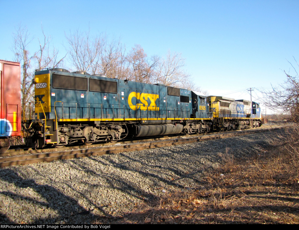 CSX 8505 and 7688